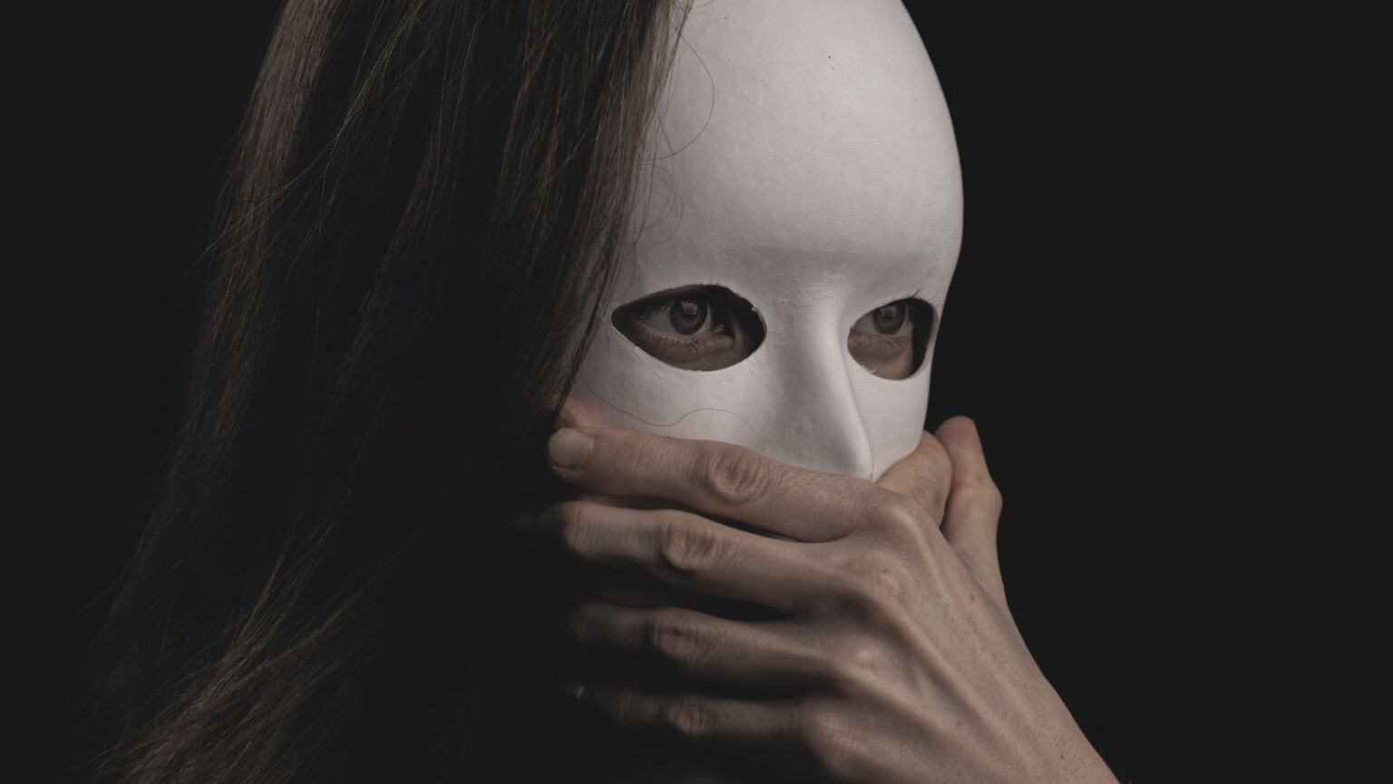 La cura dell’angoscia primaria attraverso il simbolo della maschera nel ...